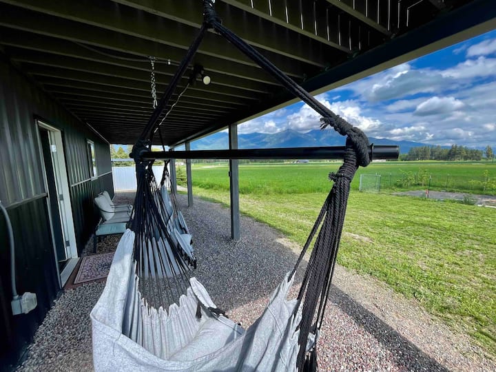 The Shouse: Hot Tub, Big Sky View, Close 2 Glacier - Columbia Falls, MT