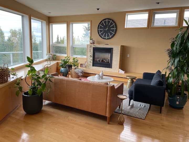 The Home Stay Inn R1 - Great Slave Lake