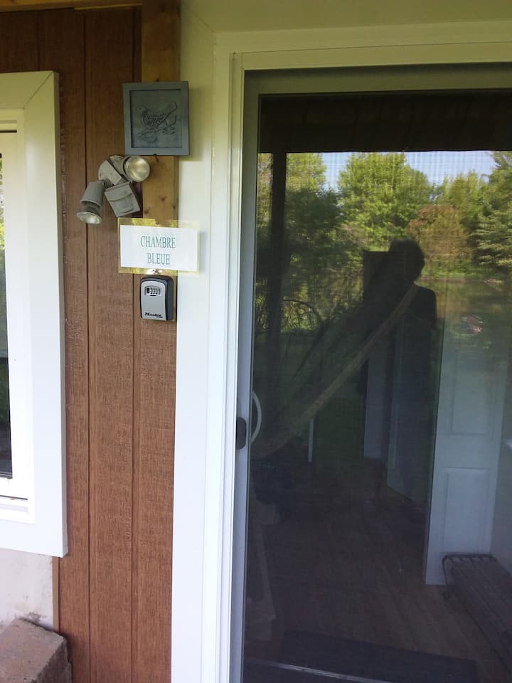 Top 10 Airbnb Vacation Rentals In Estrie, Canada | Trip101