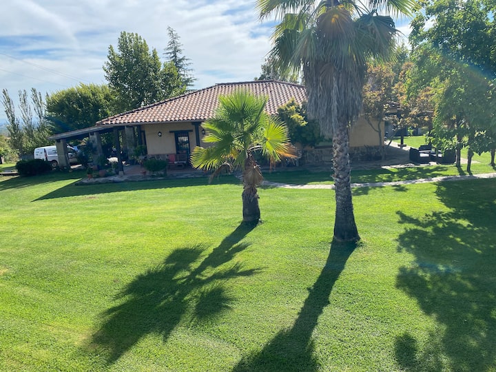 Agradable Casa Rural Con Piscina Y Vistas A Gredos - Villanueva de la Vera