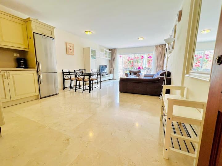 Enjoy 1 Br Palm Mar Next To Pool - Kanarische Inseln