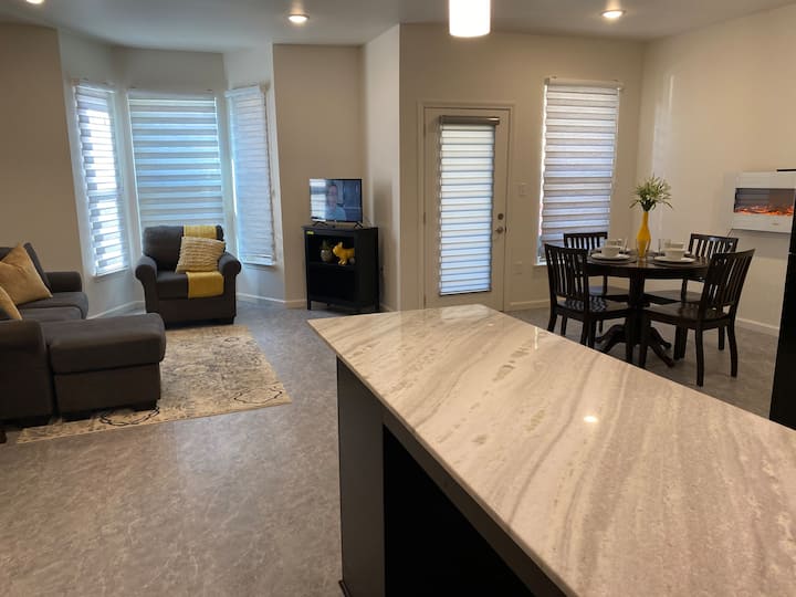 1 Bedroom Corporate Suite In West Little Rock - Little Rock, AR