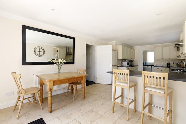 Double With Separate Private Bathroom & Shower - Littlehampton