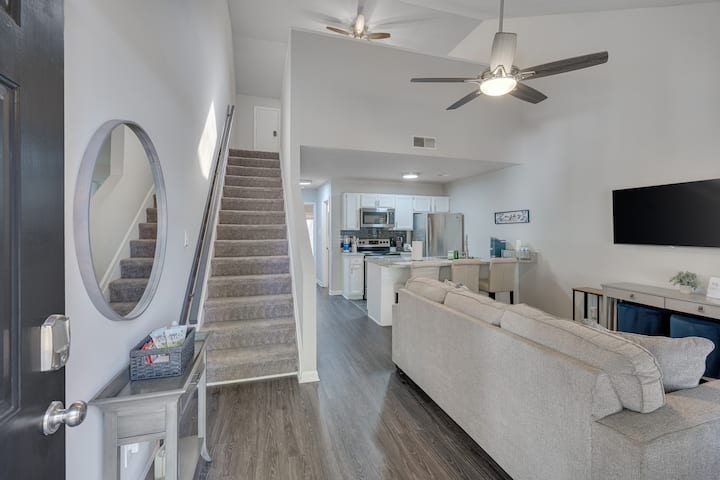 Modern 1bd/1ba Condo W Loft Near Nature Park, Dtwn - Durham, NC