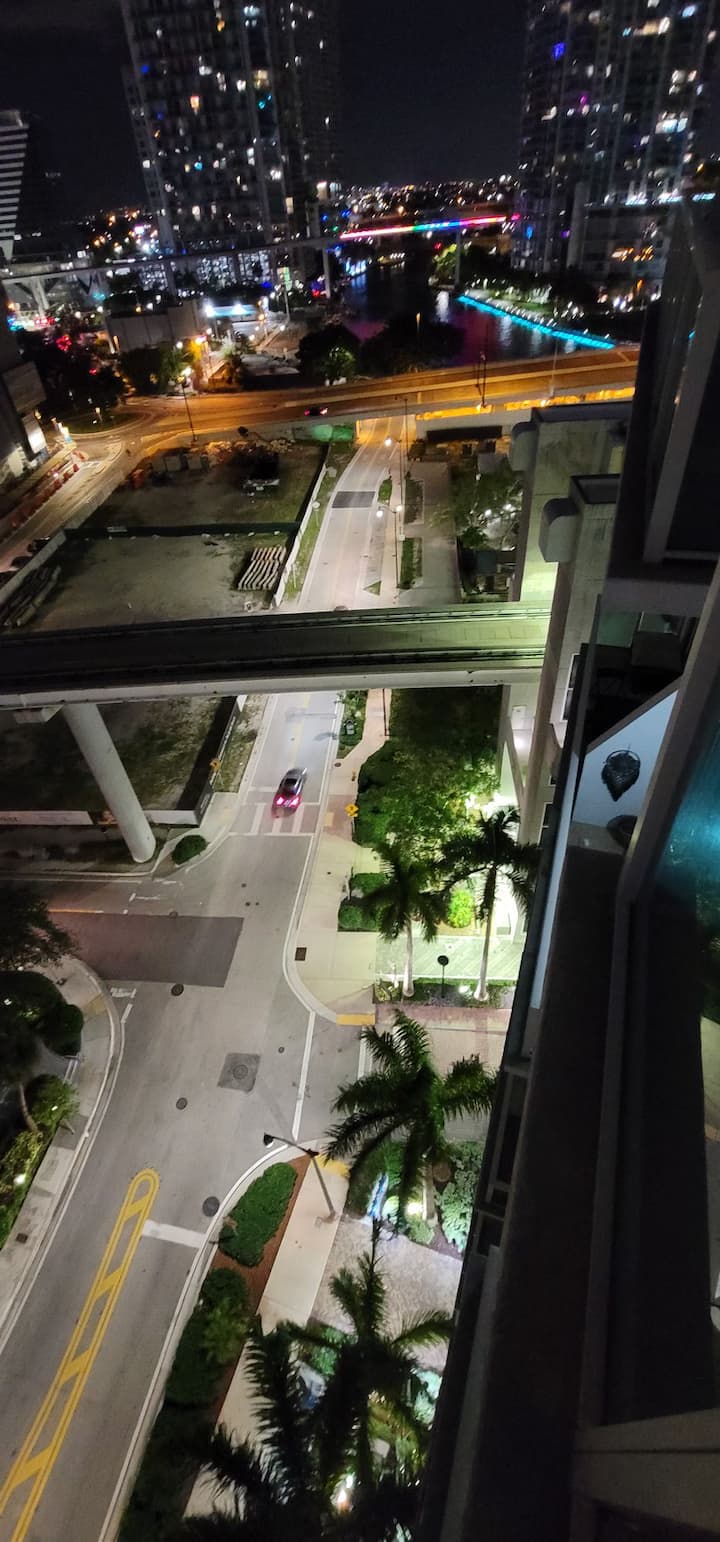 Miami Luxury In Heart Of Brickell. 1bd 1.5bt - Miami, FL