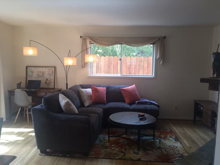 Modern Cozy Downtown Townhouse - Santa Barbara, CA