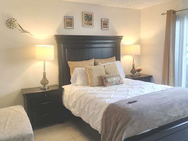 Near Mile Square Park & Asian Garden Mall, 4k Tv - Santa Ana, CA