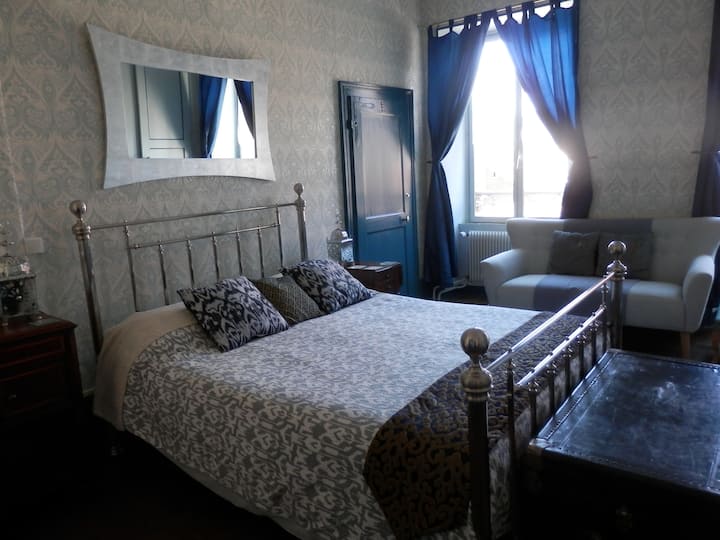 Chambre D'hôte, 3 Place Des Arbres - Aubusson