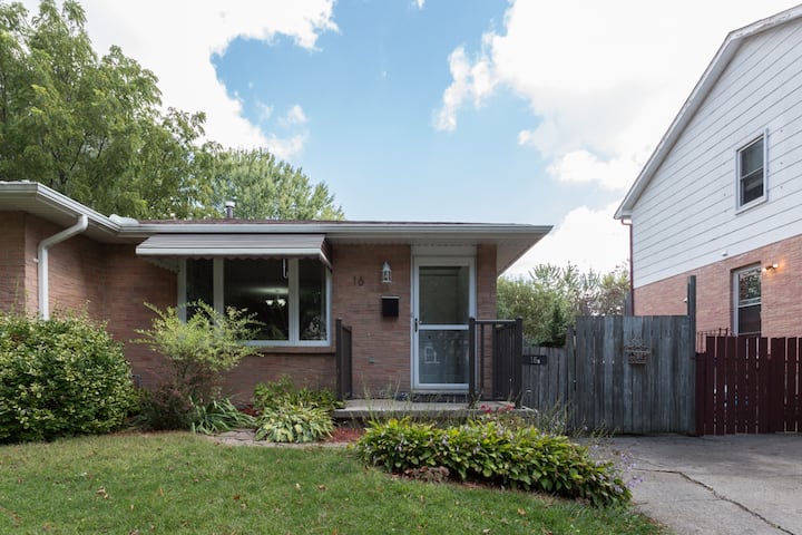 Beautiful Fully Renovated 3 Bedroom - London