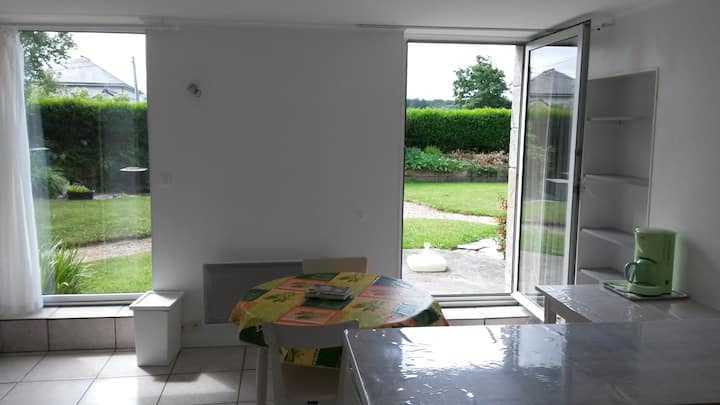 Gîte Avec Terrasse Et Jardin Au Calme - Lannion