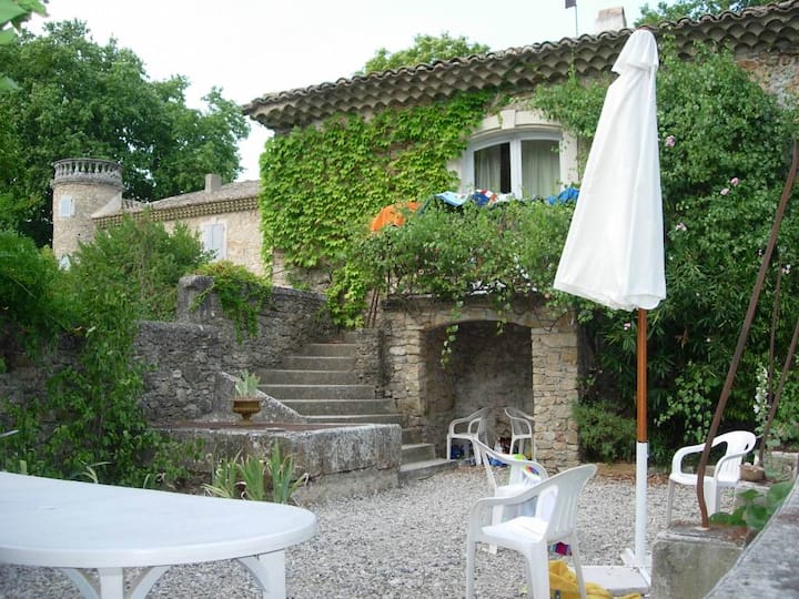 Gîte La Noria  6  à 8 Personnes .Etape Viarhona - Pont-Saint-Esprit