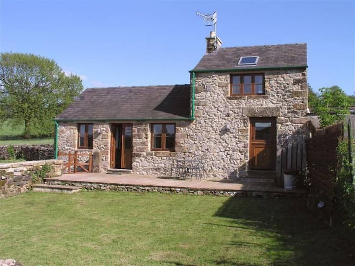 Thistledown Cottage, Snitterton Near Matlock - Matlock