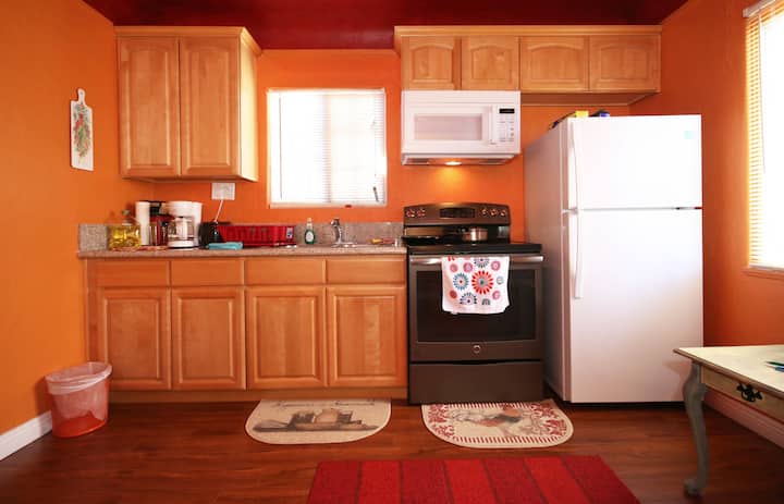 A.parking Wifi,ac Minutes To Downtown - San Diego, CA