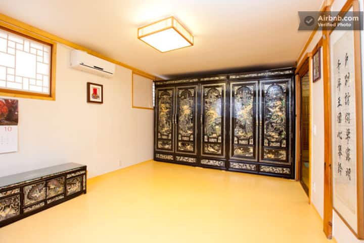 Inside Hanok