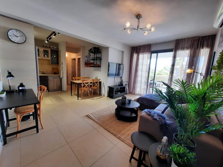 Lovely 2 Bedroom Ground Floor Home With Pool - Paphos