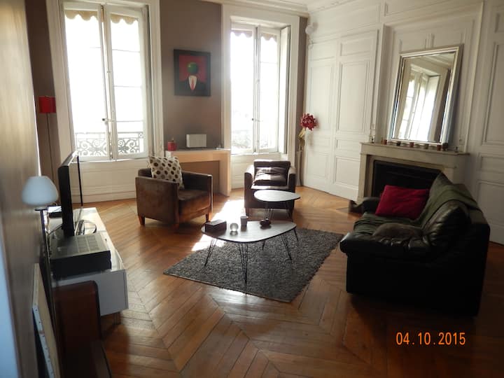 100m2 Coeur De Lyon / Parking Privé Gratuit - リヨン