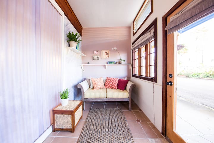 Lotus Garden Lo'i Apartment Downtown - Hilo, HI