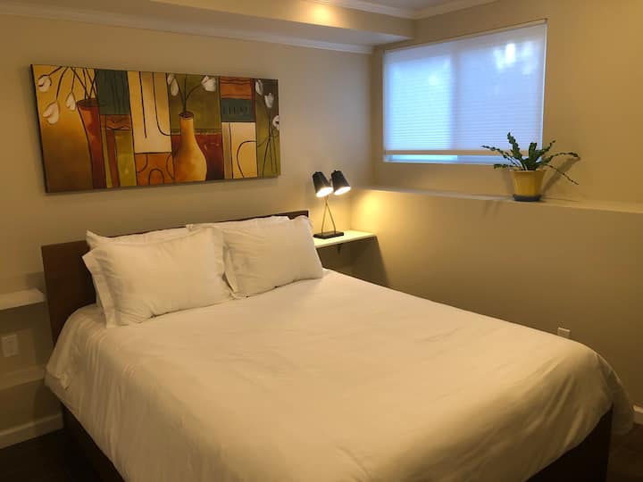 Charming Queen Suite, By Golden Gate Park - San Francisco, CA