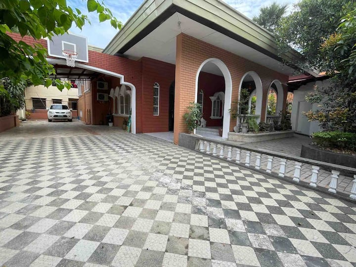 Big Beautiful House, Pasig, Metro Manila - Marikina