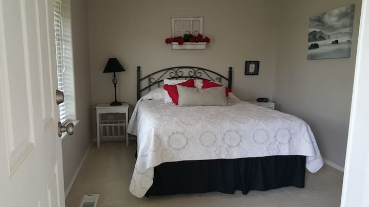 Cozy Rm/ba/wifi Close To Amenities. - McMinnville, OR