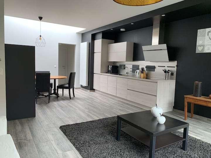 Appartement De Charme Avec Jardin - Nivelles