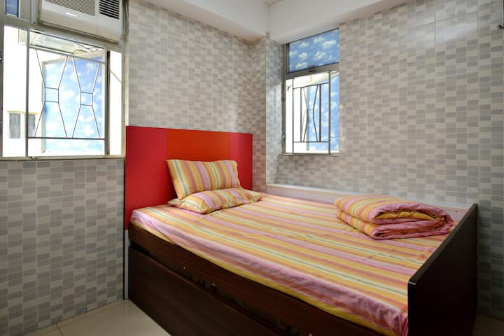 Triple Room - Hong Kong