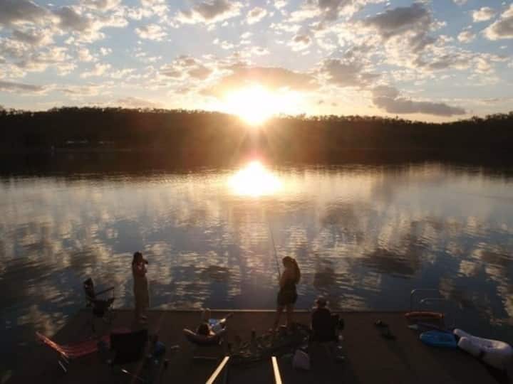 Lake Bennett Holiday Rentals & Homes - Northern Territory, Australia ...