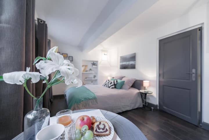 Bel Et Petit Appartement Cours Mirabeau - Aix-en-Provence