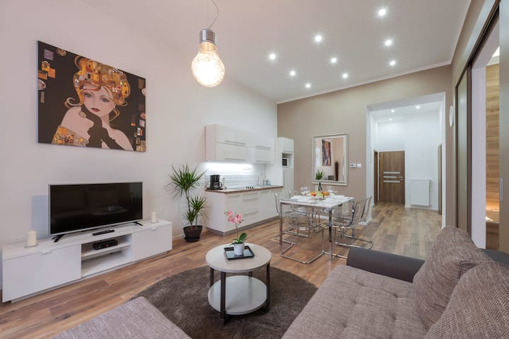 Whistlewellness!sauna!2in1!bp Centr - Budapest