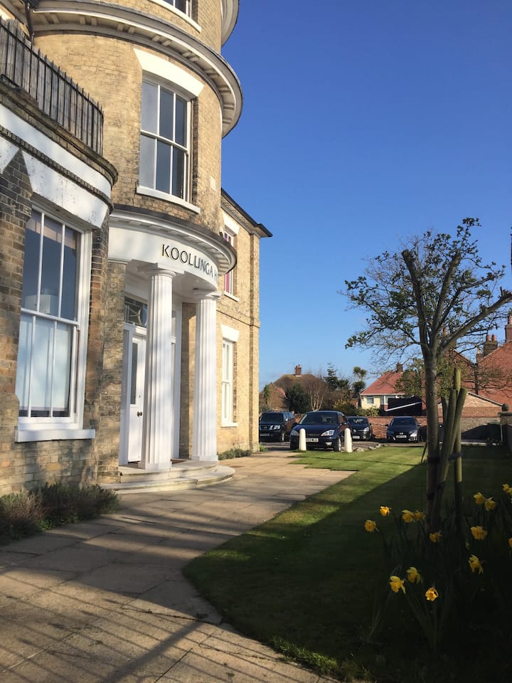Unique 2 Bedroom Georgian Apartment With Garden - Great Yarmouth