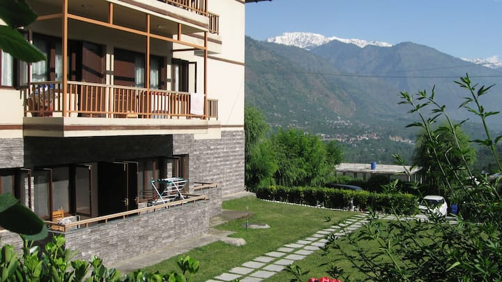 2 Double Beds With Kitchen Apt, Snow View In Kullu - Mandi