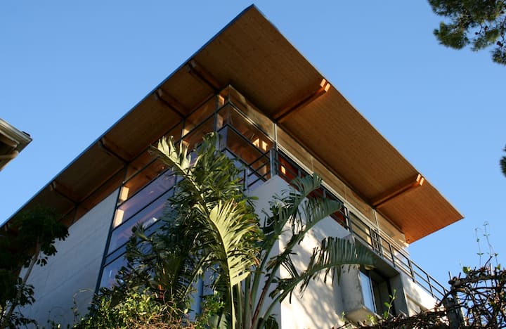 Architectural Home Magnificent View - Camps Bay