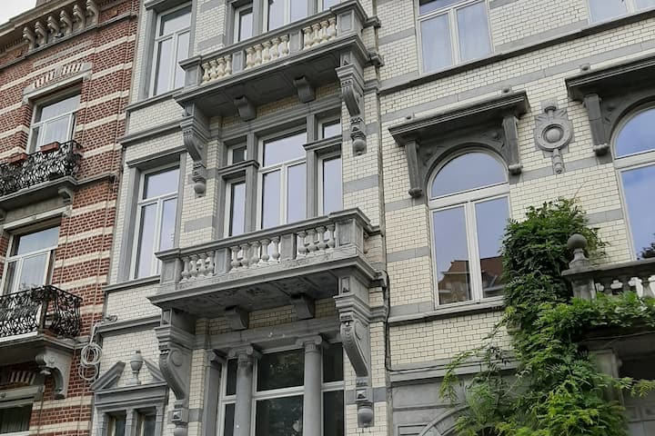 Benjamin Henri Ii, For Some Quality Time - Brussels