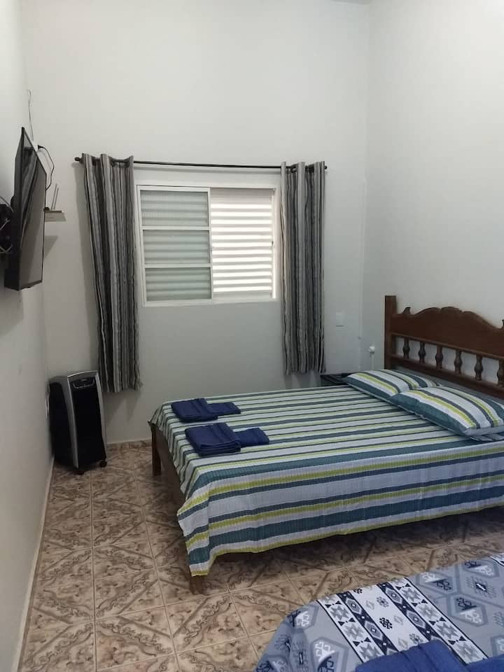 Apartamento Inteiro Zona Sul Com Garagem Coberta. - Montes Claros