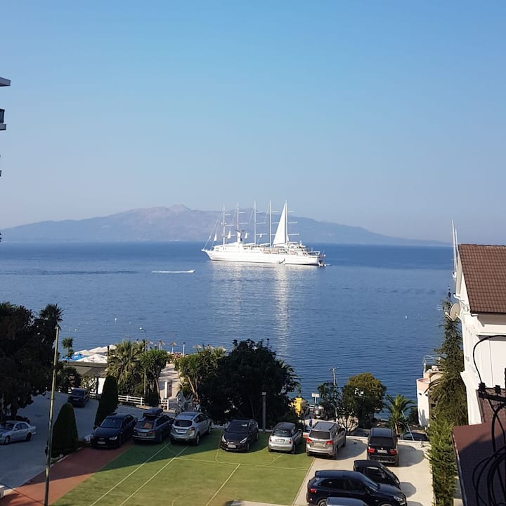Seaview Central Saranda W/ Ac, Wifi & Parking - 사란더