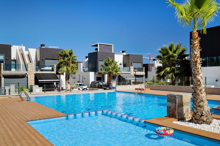 Luxury House In Oasis Hill. - Cabo Roig