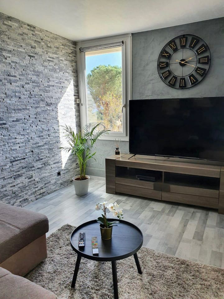 Joli T4 De 80m2 Tout éQuipé Wifi Netflix Terrasse - Martigues