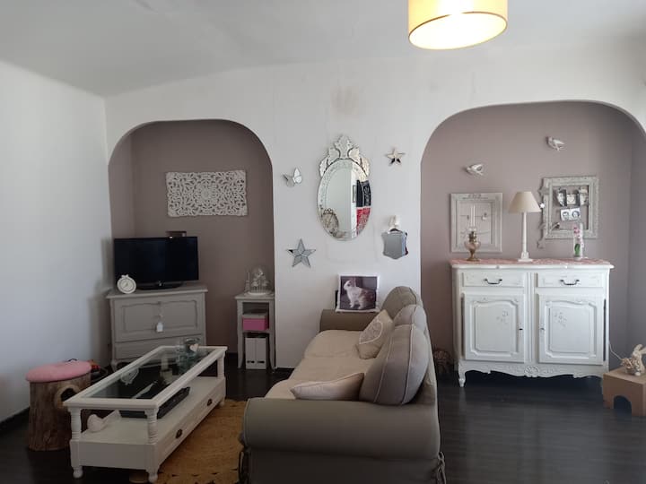 Apparemment De 50 M2 à  5 Minutes Du Centre - Draguignan