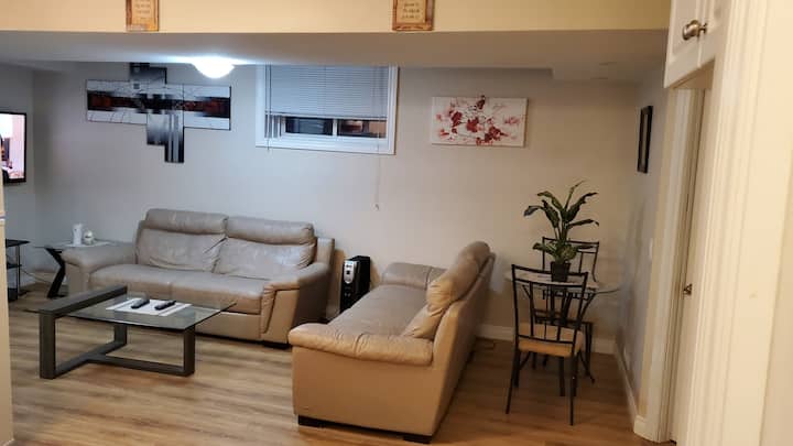 2 Chambres 1 Selon 1 Douche Et Cuisine Au Sous-sol - Fort McMurray
