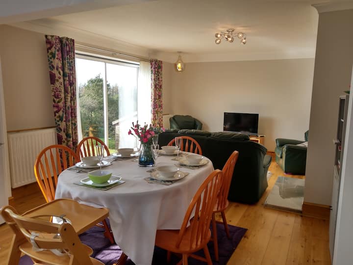 The Rose Garden - Snowdonia & Zip World - Llanberis