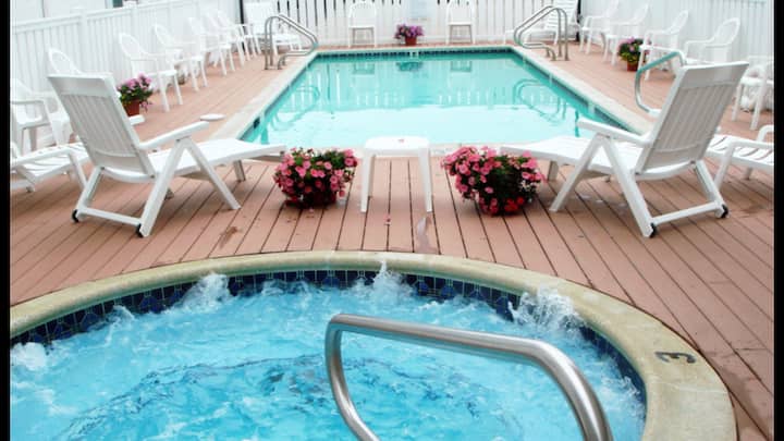*Joyce’s Oceanside Condo At
Beach/boardwalk Ramp - Ocean City, NJ