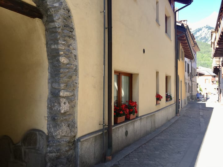 Central Apartment In Borgovecchio - Bardonecchia