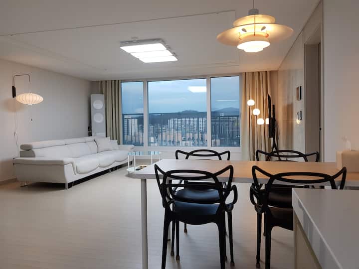 전망좋은집(New Apt. 3room 2bath) Designer's House10 - 세교동