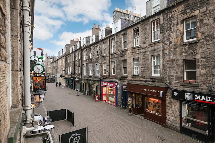 Rose Street. Stunning City Centre Apartment. - Edinburgh