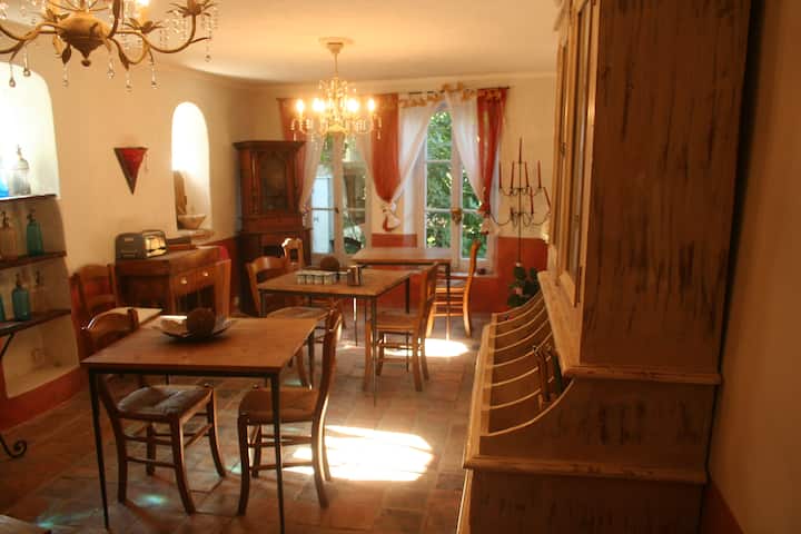 La Baronnie, Chambre Familiale - Vaison-la-Romaine