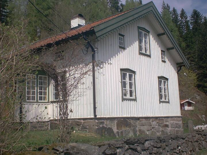 1800-romantic House By Lake Fully Renovated - Aéroport de Göteborg-Landvetter (GOT)