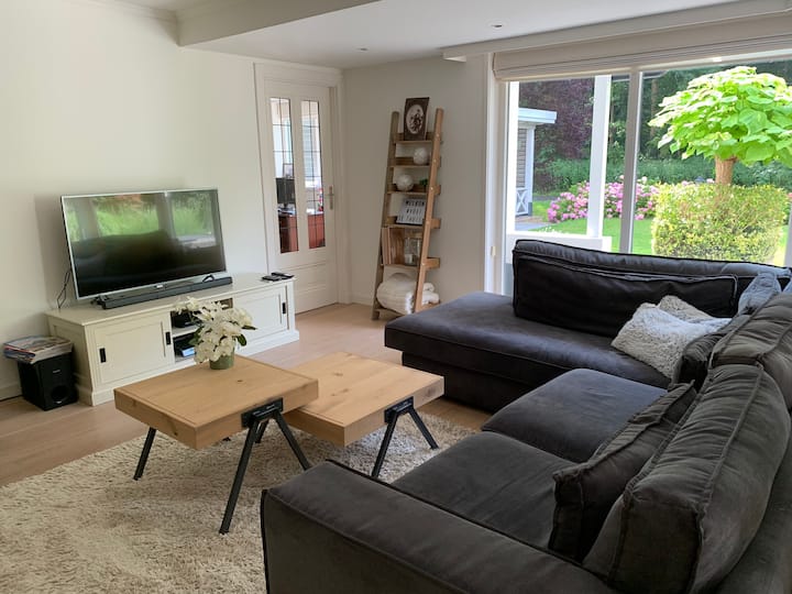 Beautiful 6p Villa, 200m2 Near Utrecht - Utrecht