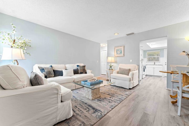 Updated Downtown Sarasota Villa, 2b/2b - Sarasota, FL