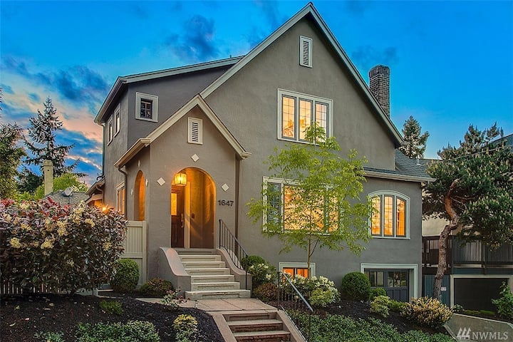 Centrally Located Suite With Separate Entrance - Seattle, WA