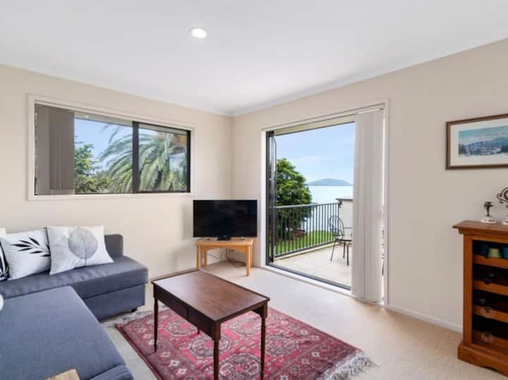 Super Lake Edge Villa - Rotorua